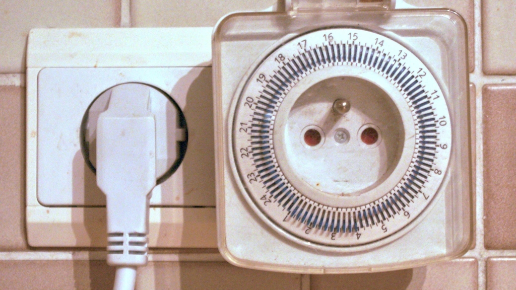 Mengenal Time Delay Relay (TDR): Pengertian, Fungsi, Jenis, dan Prinsip ...